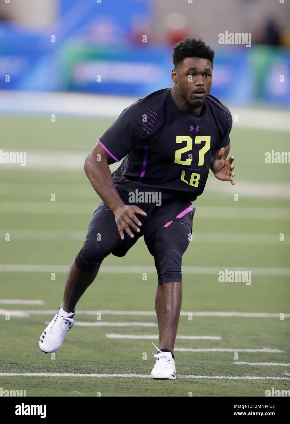South Carolina linebacker Skai Moore runs a drill during the NFL ...