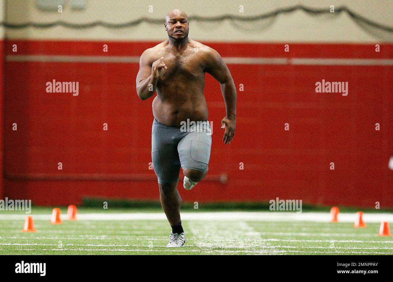 Alabama defensive lineman Joshua Frazier, runs the 40-yard dash during ...