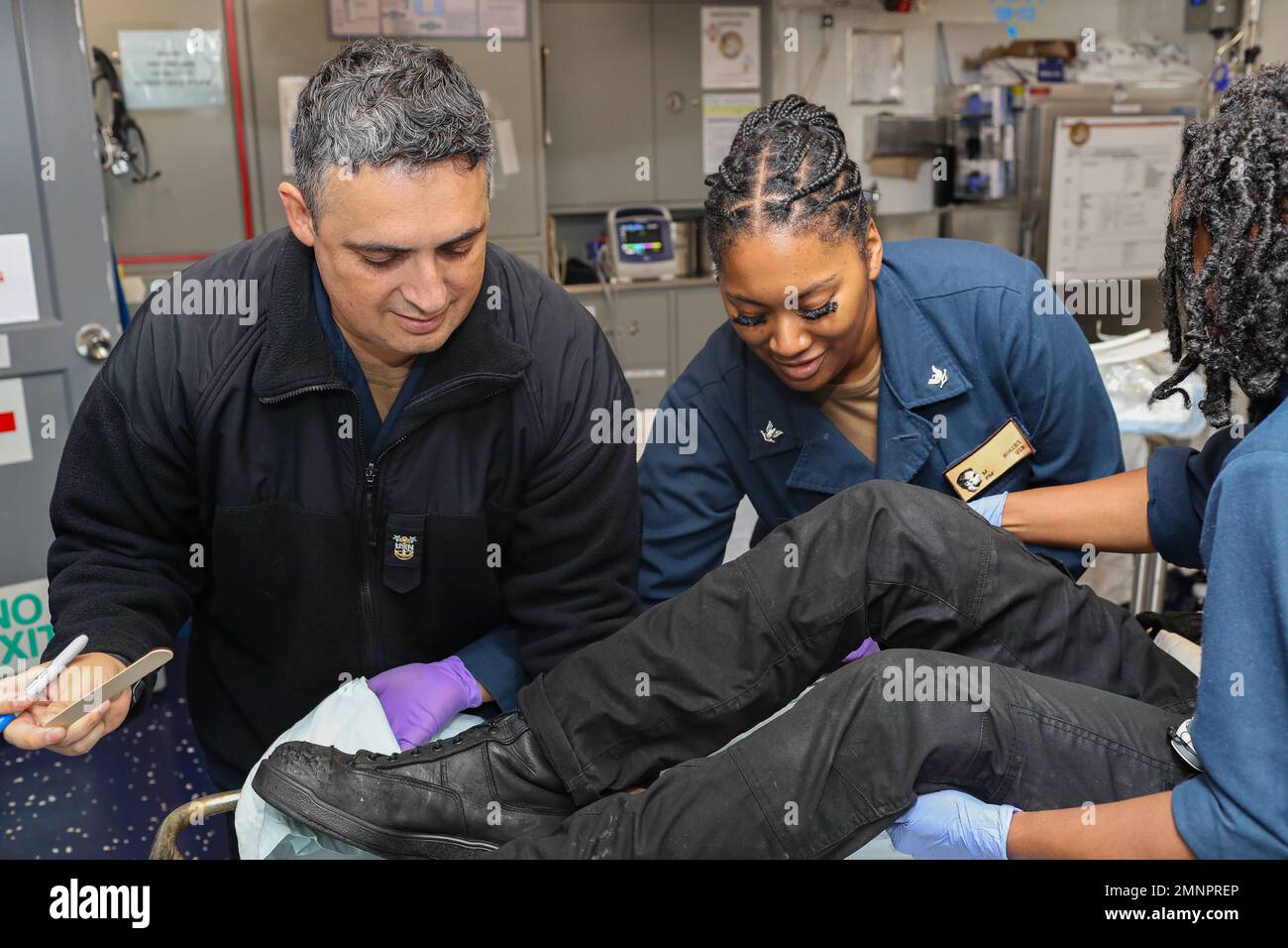 SAN DIEGO (Oct. 4, 2022) Master Chief Hospital Corpsman Brandon ...