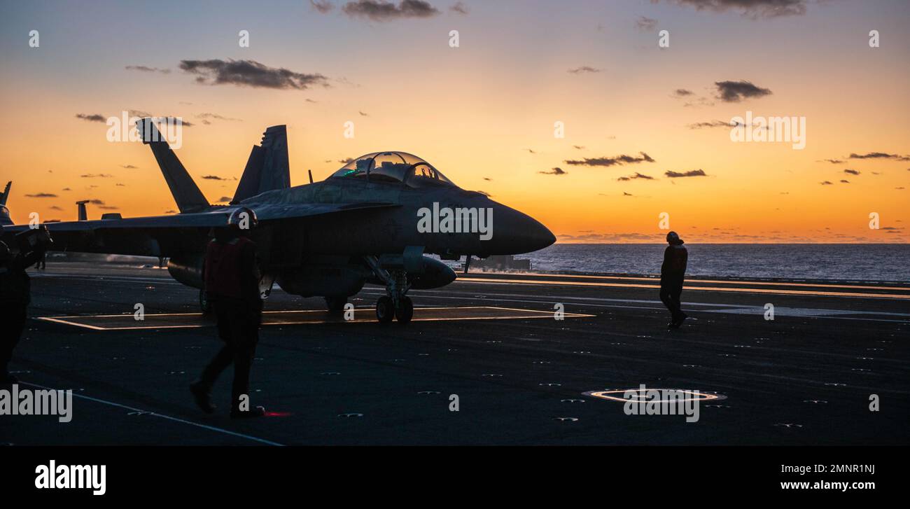 221005-N-LI114-2070 SEA OF JAPAN (Oct. 5, 2022) An EA-18G Growler ...