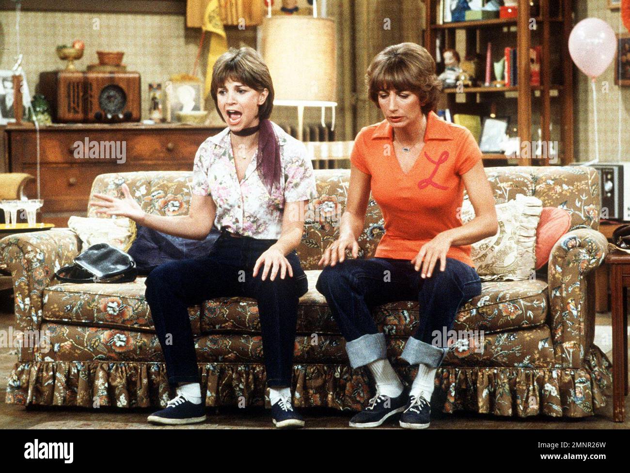 Penny marshall laverne shirley hi-res stock photography and images - Alamy