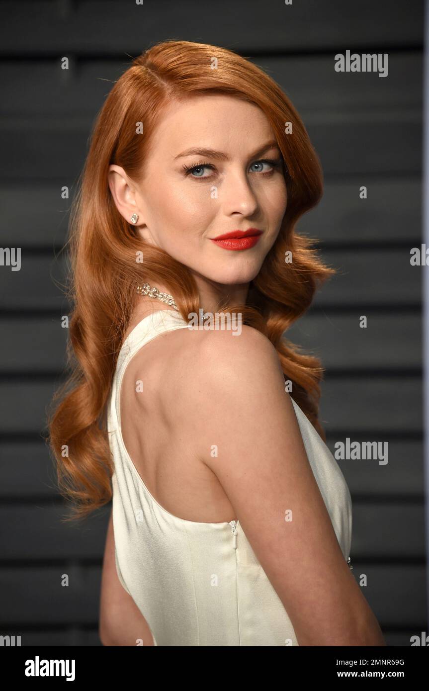 Julianne Hough arrives at the Vanity Fair Oscar Party on Sunday, March ...