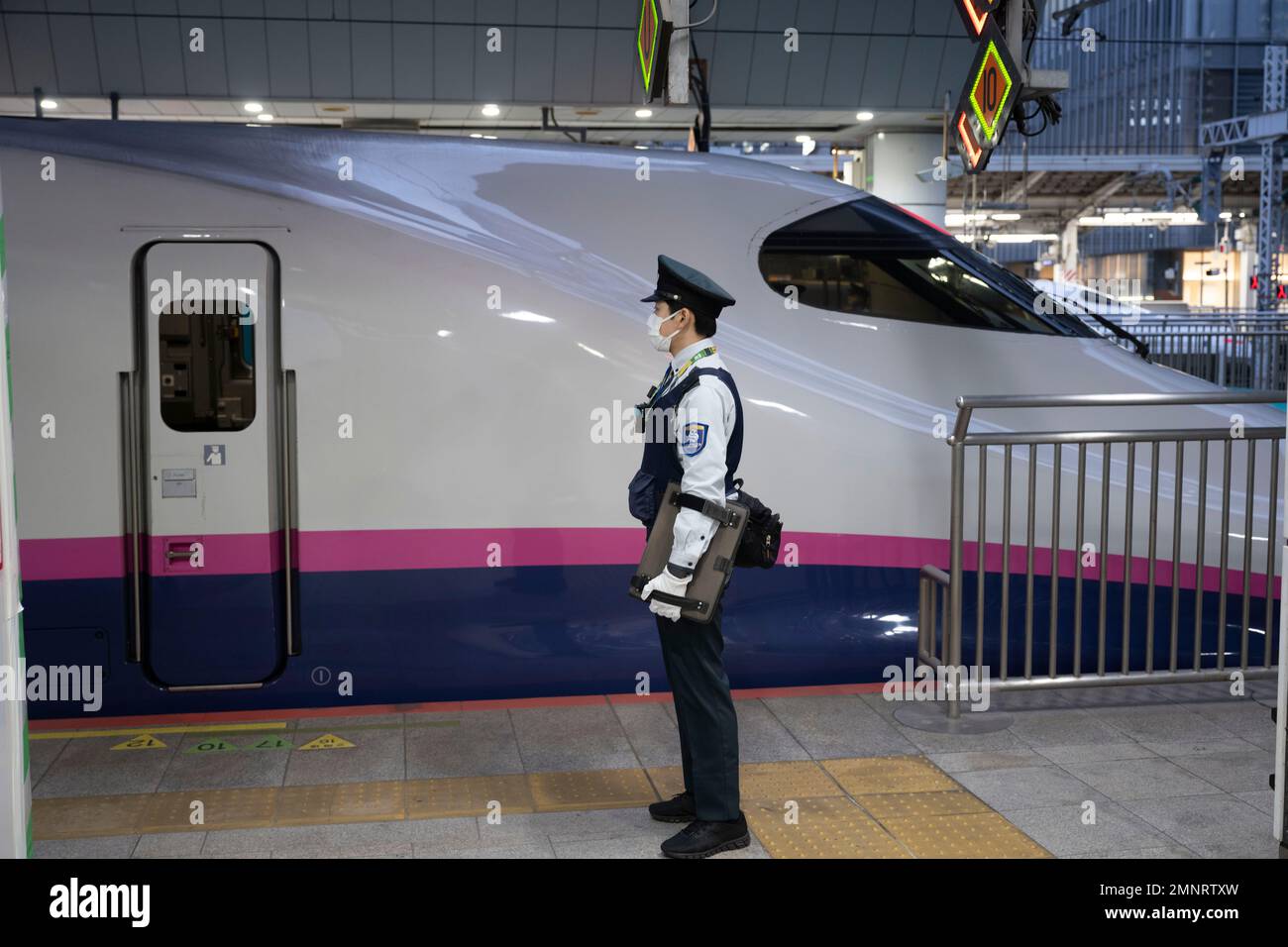 Jr east worker hi-res stock photography and images - Alamy