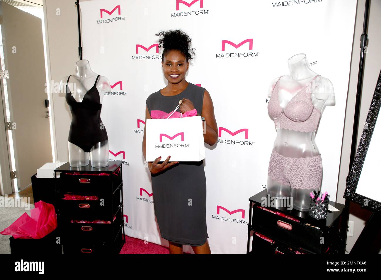Adina Porter attends Day 1 of the Kari Feinstein Style Lounge at Andaz ...