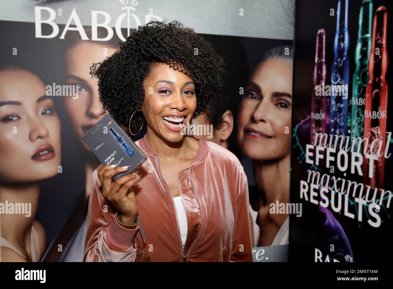 Simone Missick attends Day 2 of the Kari Feinstein Style Lounge at the ...