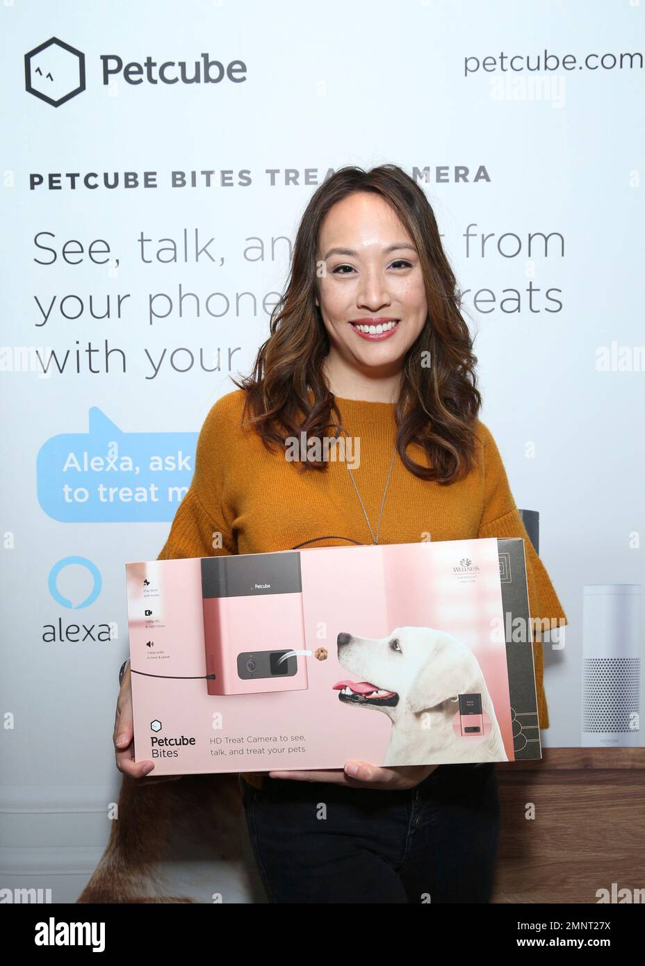Elizabeth Ho attends Day 2 of the Kari Feinstein Style Lounge at the ...