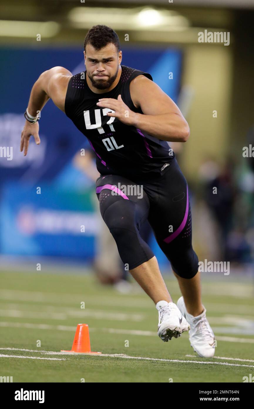 Texas offensive lineman Connor Williams runs a drill at the NFL ...