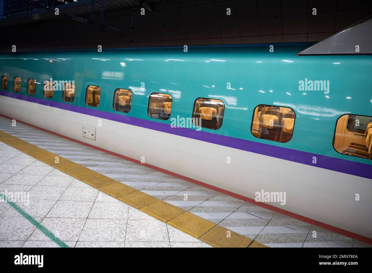 Tokyo, Japan. 27th Jan, 2023. JR East crew members prepare a E5 series ...