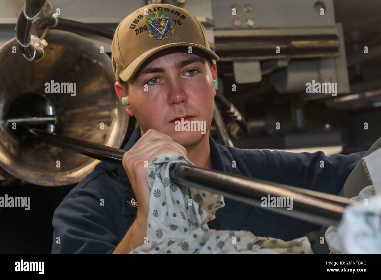 SOUTH CHINA SEA (Oct. 5, 2022) Sonar Technician (Surface) 3rd Class ...