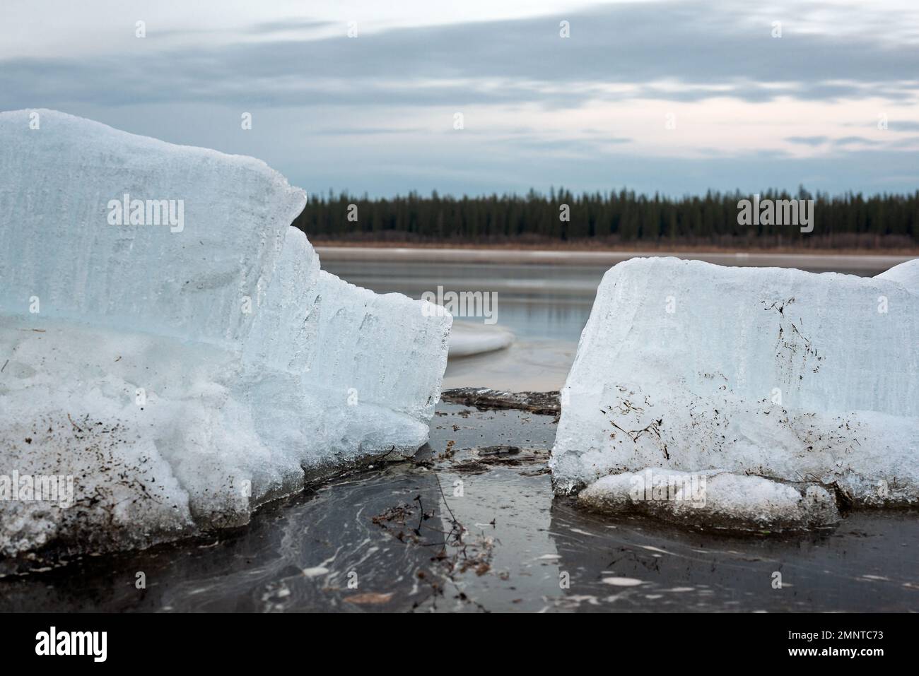 River water flows between ice hi-res stock photography and images - Alamy