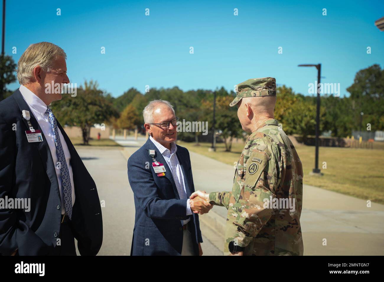 U.S. Army Central commanding general, Lt. Gen. Patrick Frank, meets ...