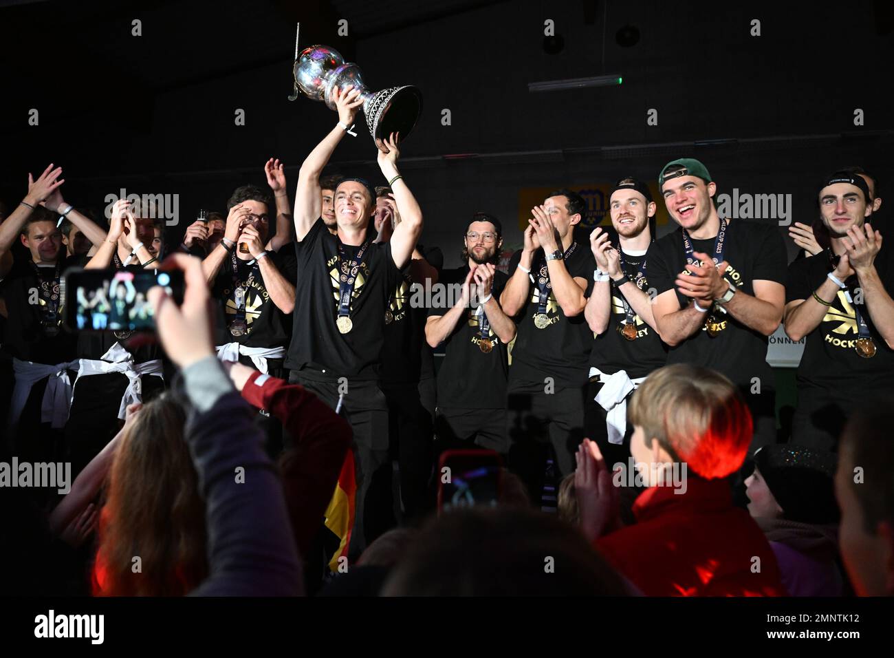 Cologne, Germany. 31st Jan, 2023. Field hockey, men: Arrival of the ...