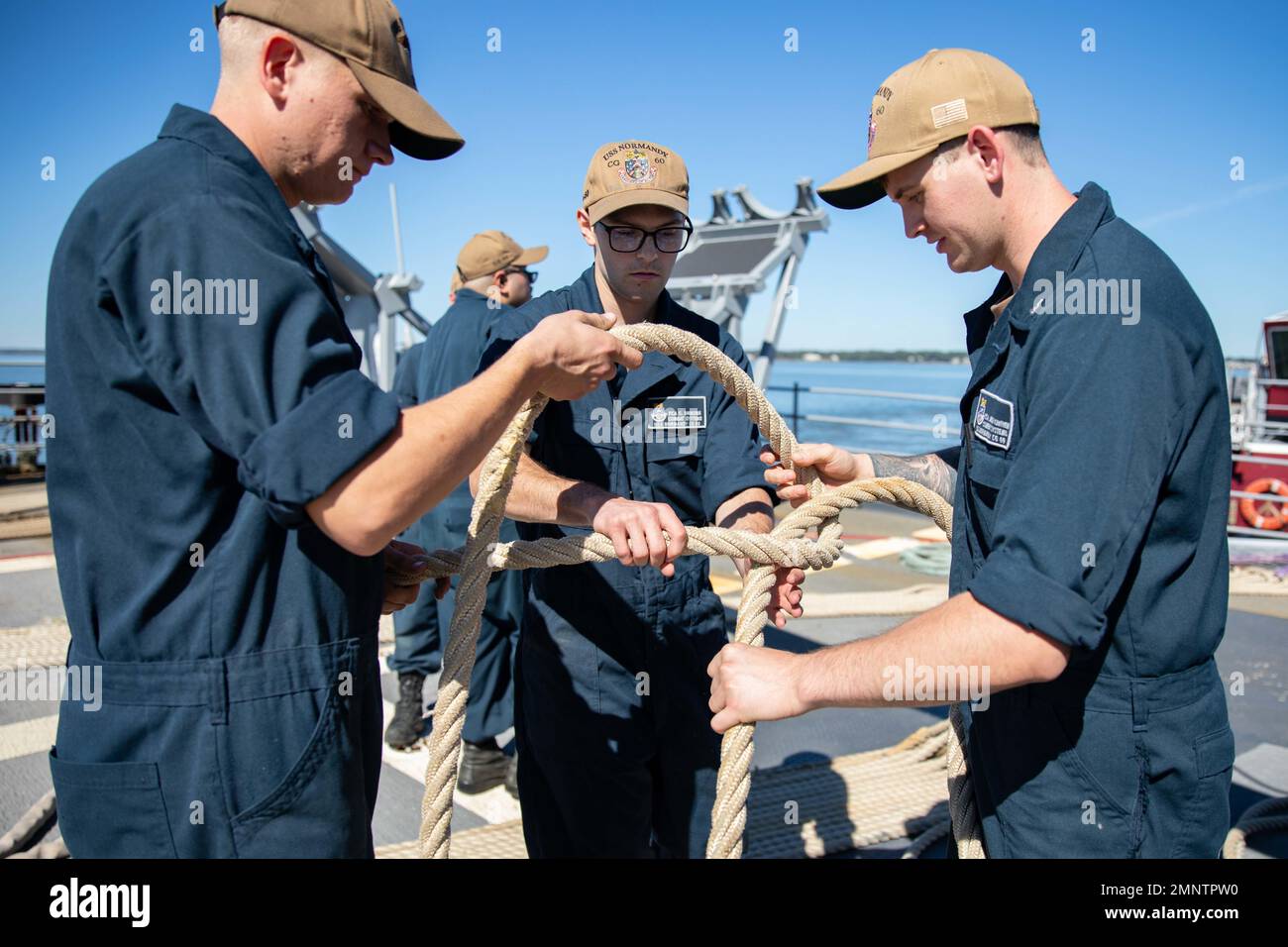 221006-N-LK647-0346 NAVAL WEAPONS STATION YORKTOWN—Fire Controlman ...
