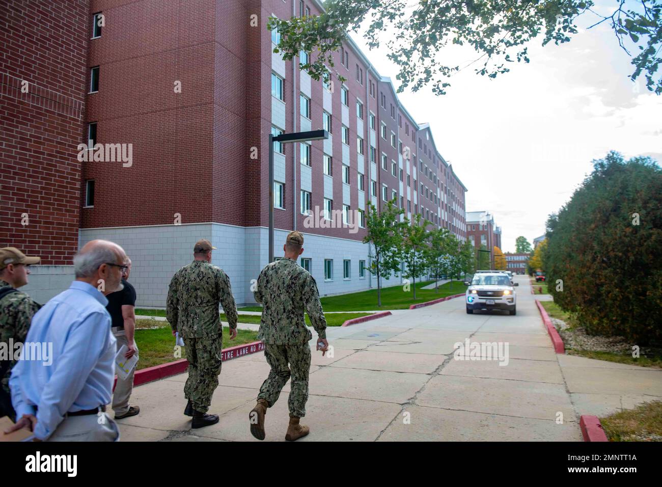 GREAT LAKES, Il. (Oct. 6, 2022) Vice Adm. Yancy Lindsey, Commander ...