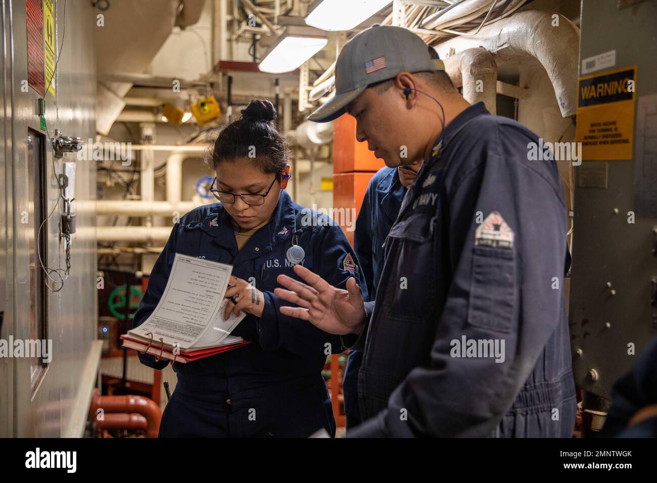 THE MINCH (Oct. 6, 2022) Middle, Gas Turbine Systems Technician ...