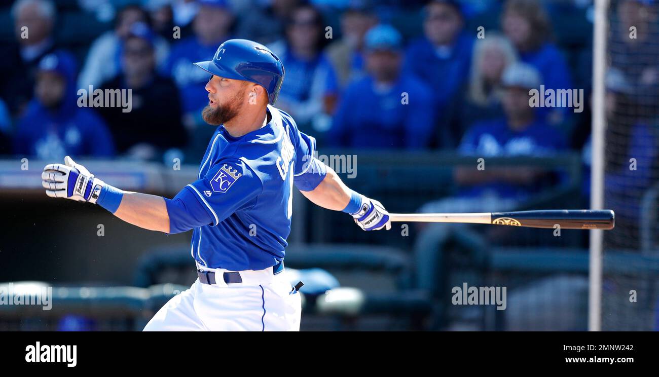 Kansas City Royals' Alex Gordon bats during the first inning of a ...