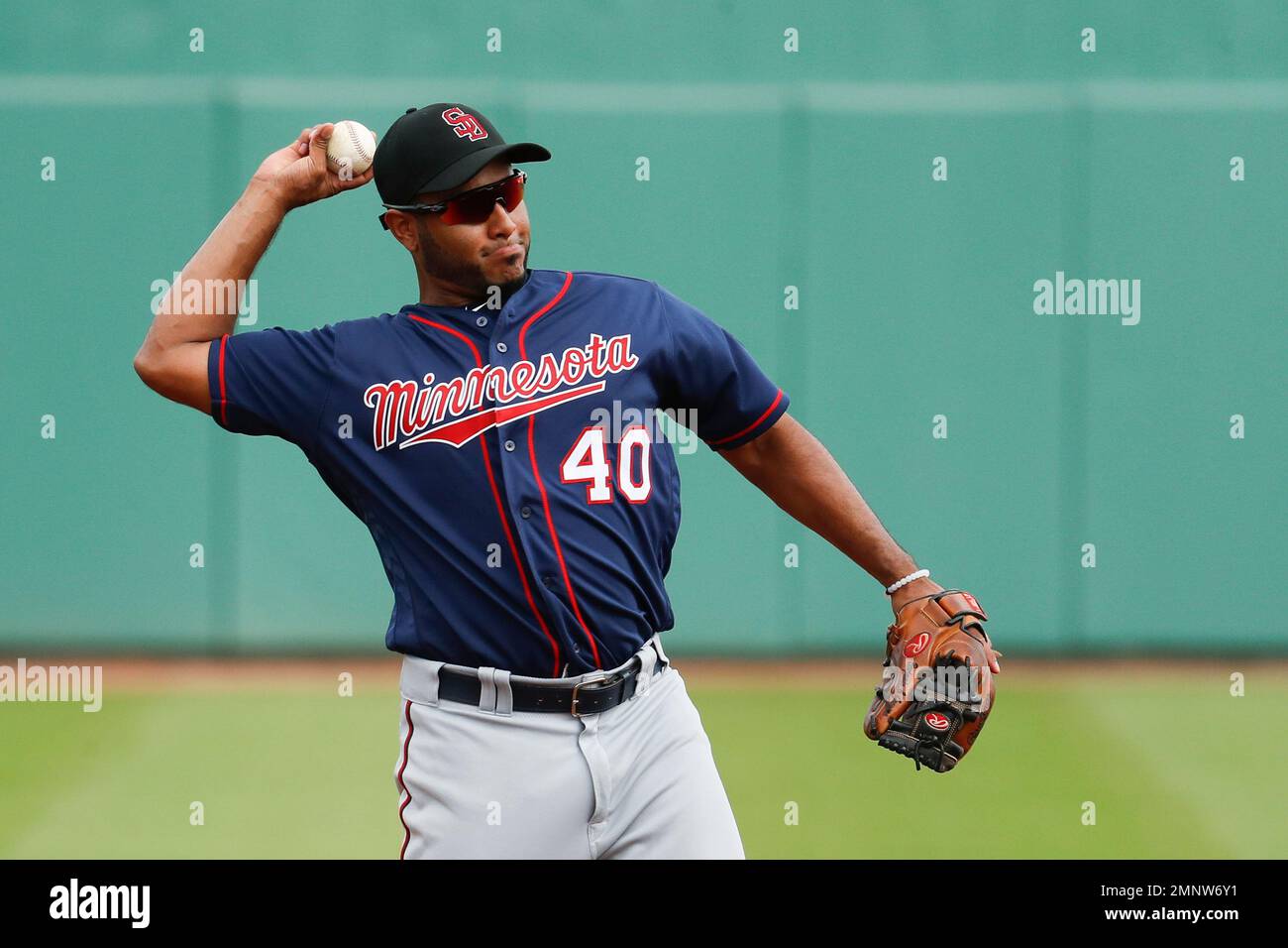 Minnesota Twins second baseman Gregorio Petit practices before a spring ...