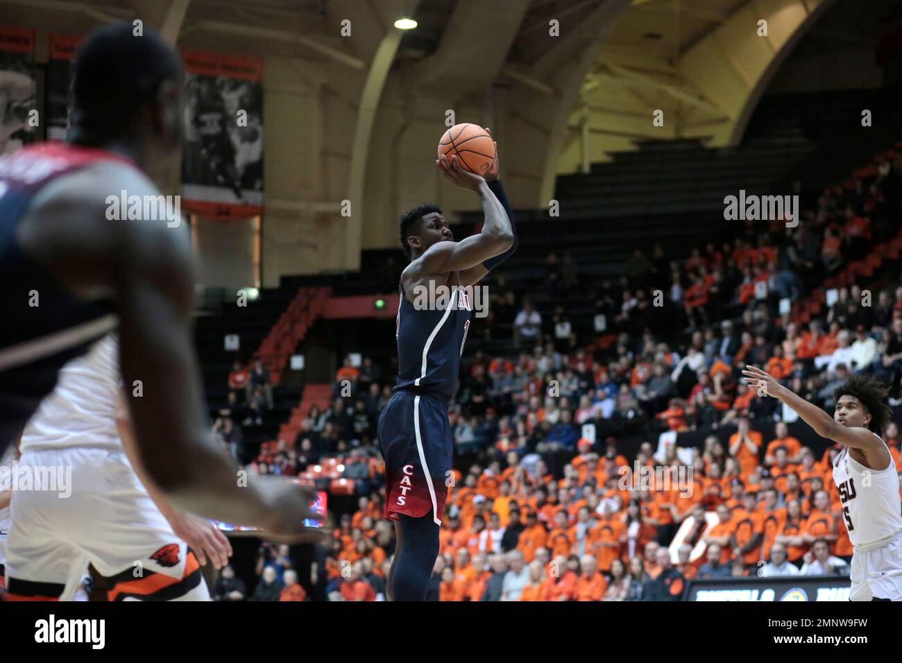 Arizona's Deandre Ayton, center, during an NCAA college basketball game ...