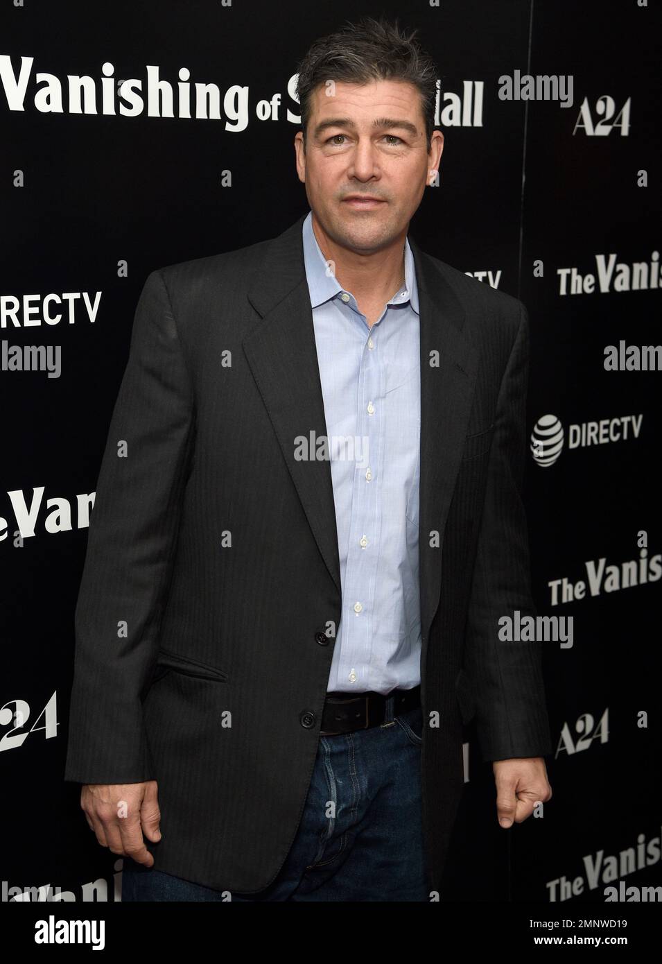 Kyle Chandler arrives at the Los Angeles premiere of "The Vanishing of ...