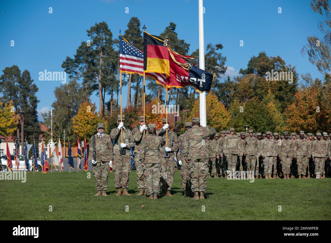 U.S. Soldiers of 101st Division Sustainment Brigade "Lifeliners", 101st ...