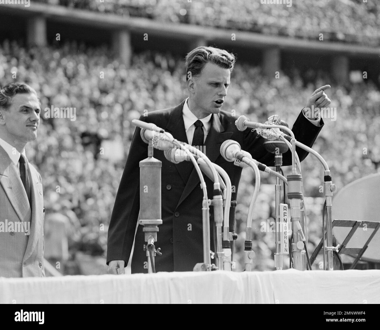 FILE - In this June 27, 1954 file photo, Evangelist Billy Graham speaks ...