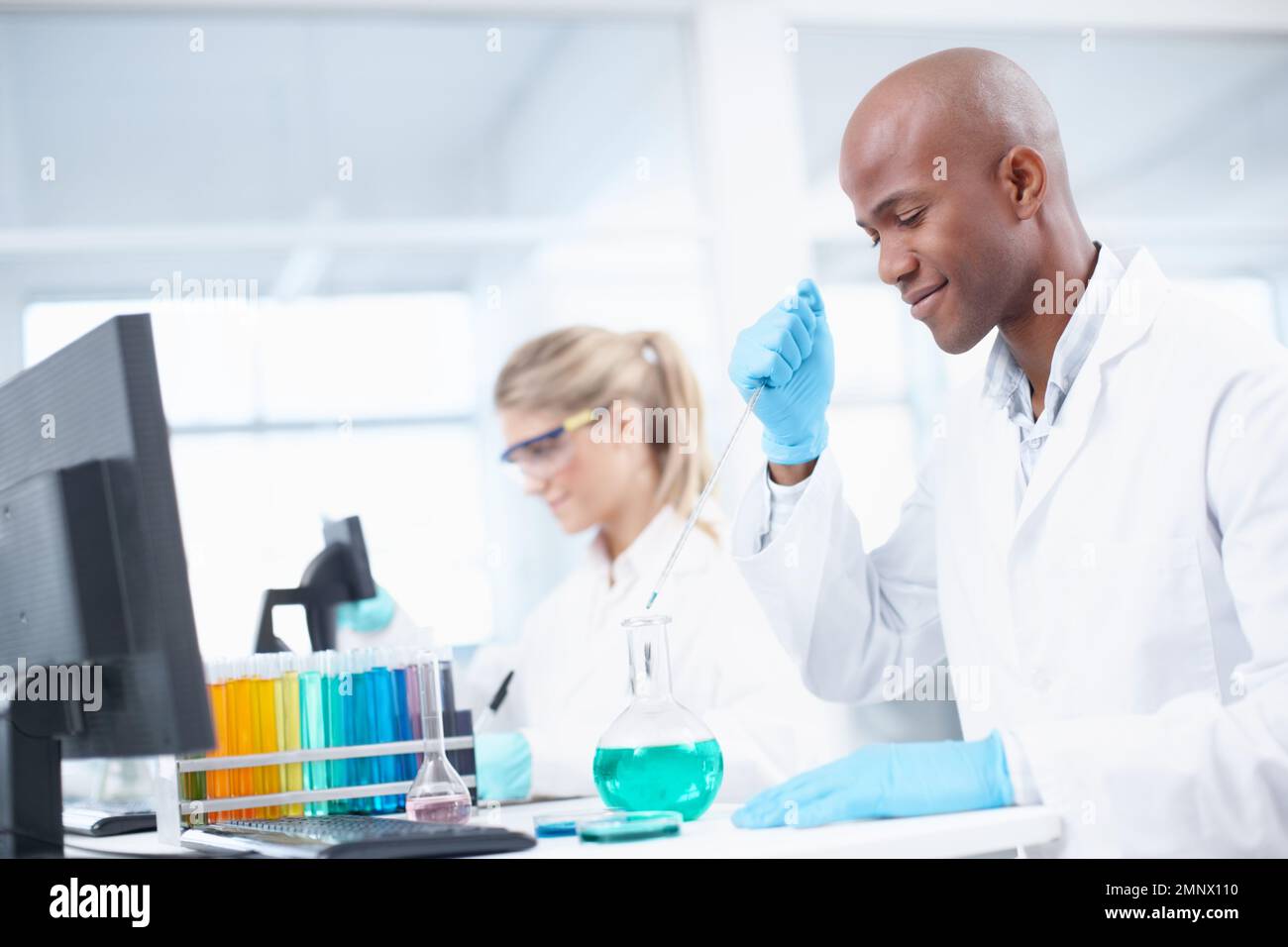 Medical science laboratory team hi-res stock photography and images - Alamy