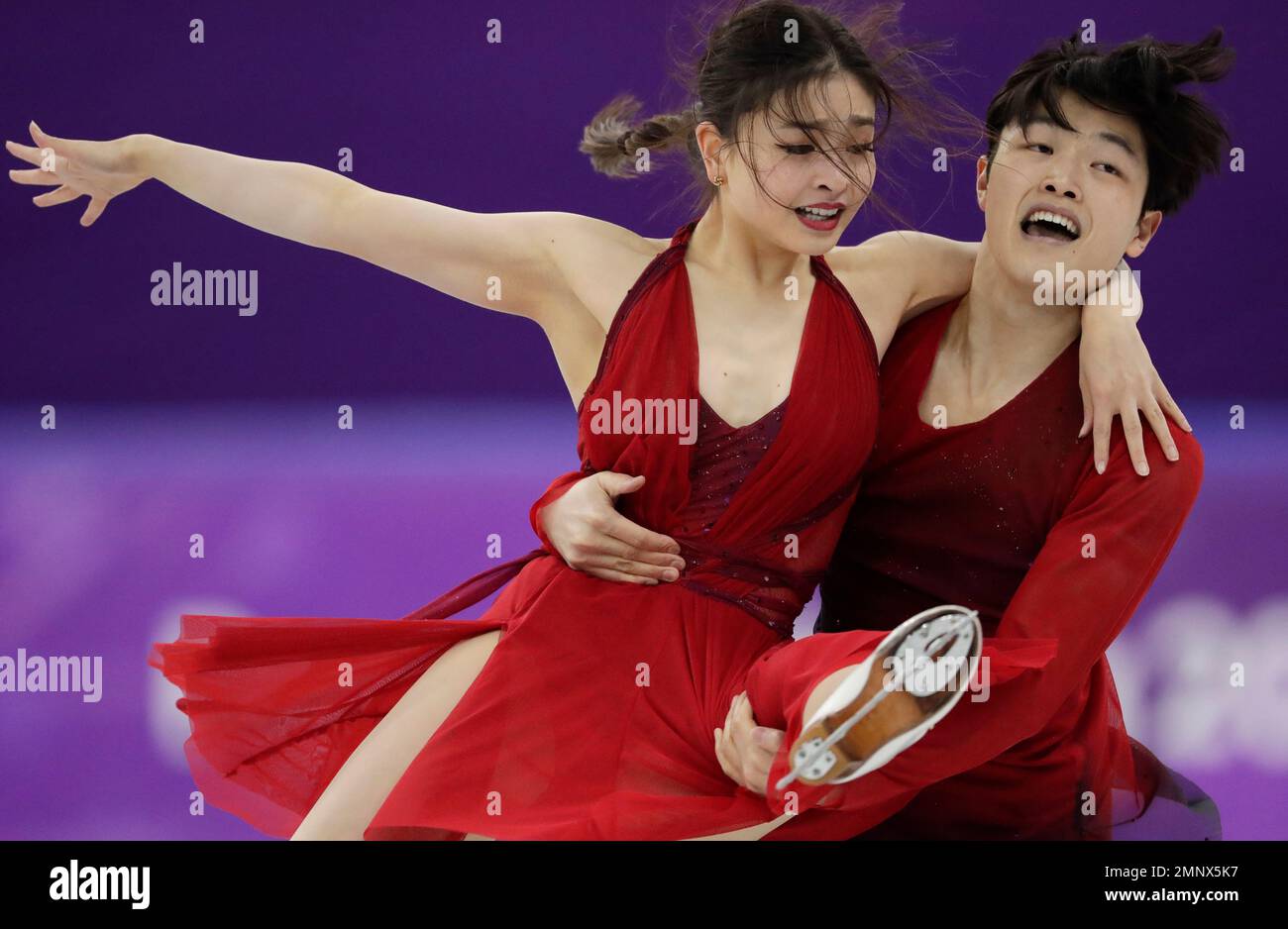 Maia Shibutani and Alex Shibutani of the United States perform during ...