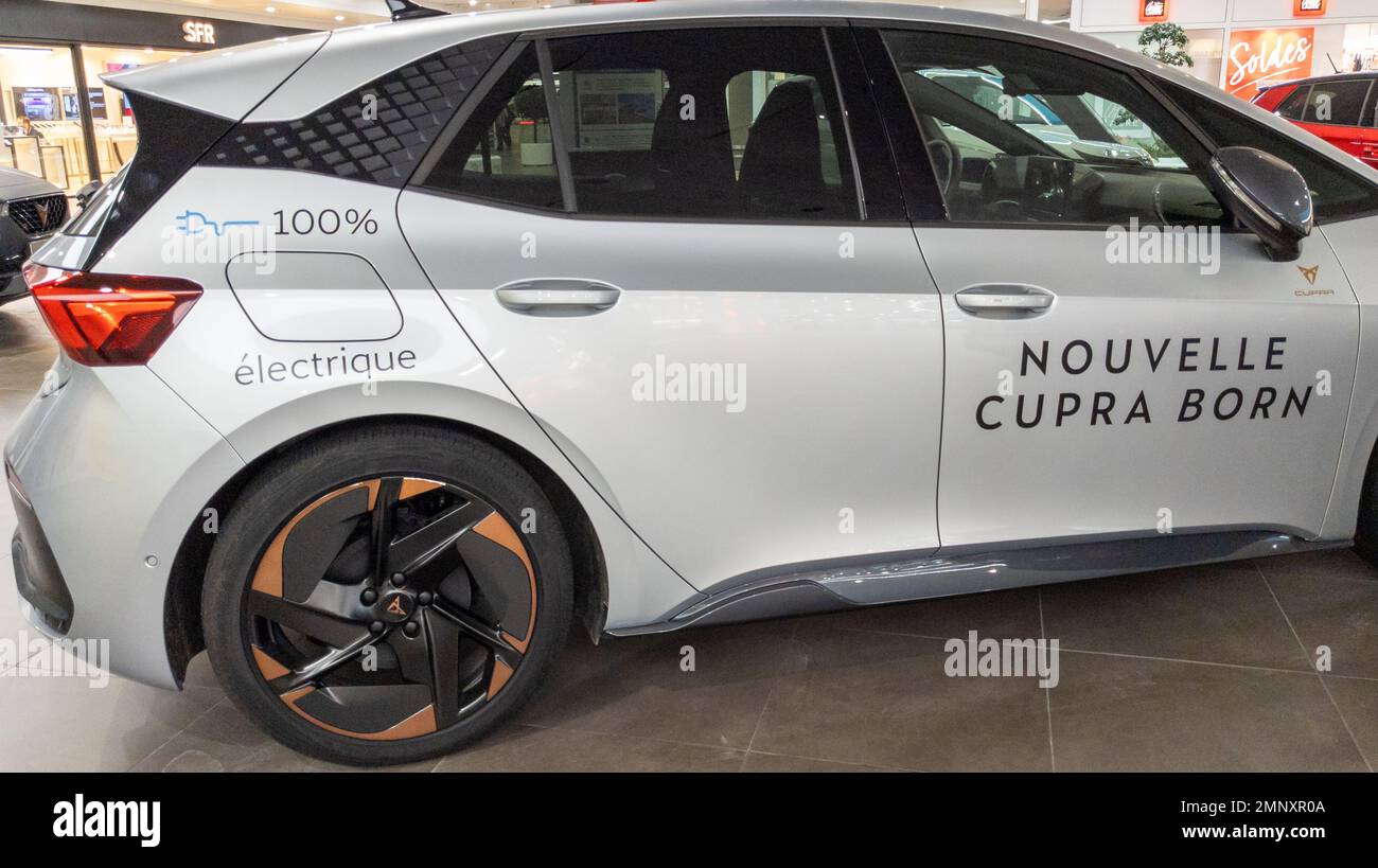 Bordeaux , Aquitaine France - 20 01 2023 : Seat Cupra born sign text ...