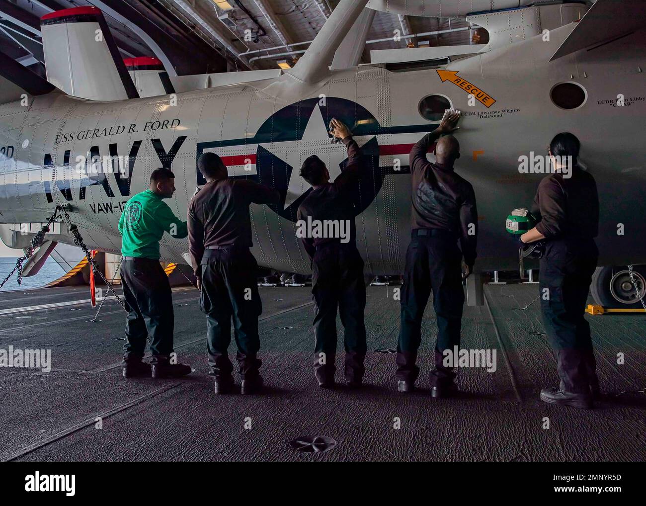 Sailors assigned to the "Bear Aces" of Airborne Command and Control ...