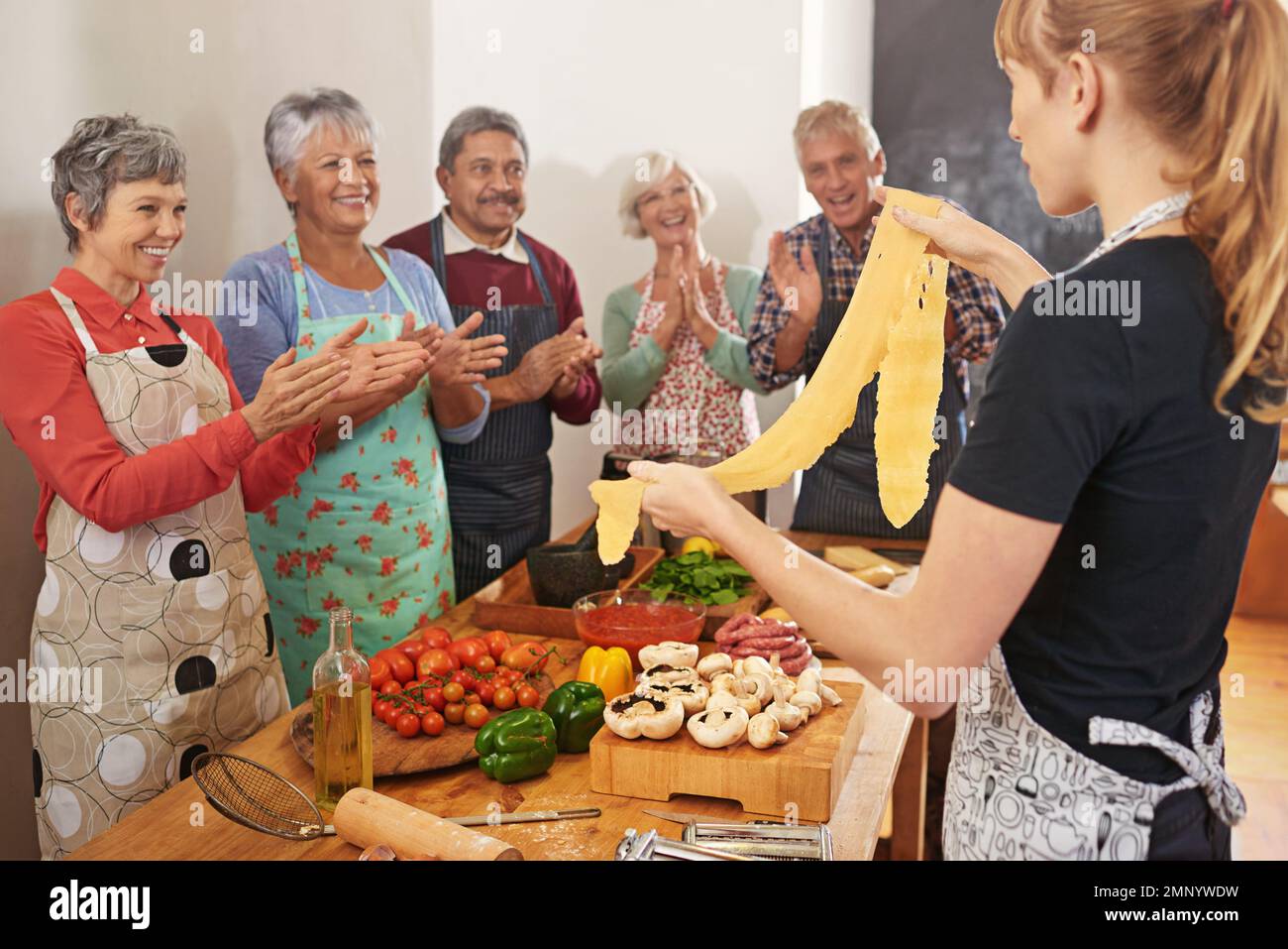 Elderly people cooking class hi-res stock photography and images - Alamy