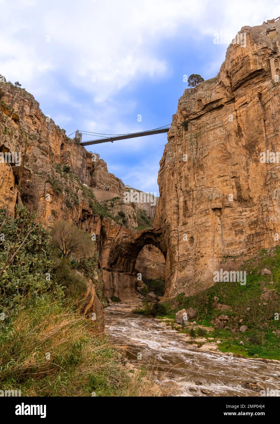 Constantine city bridge algeria hi-res stock photography and images - Alamy