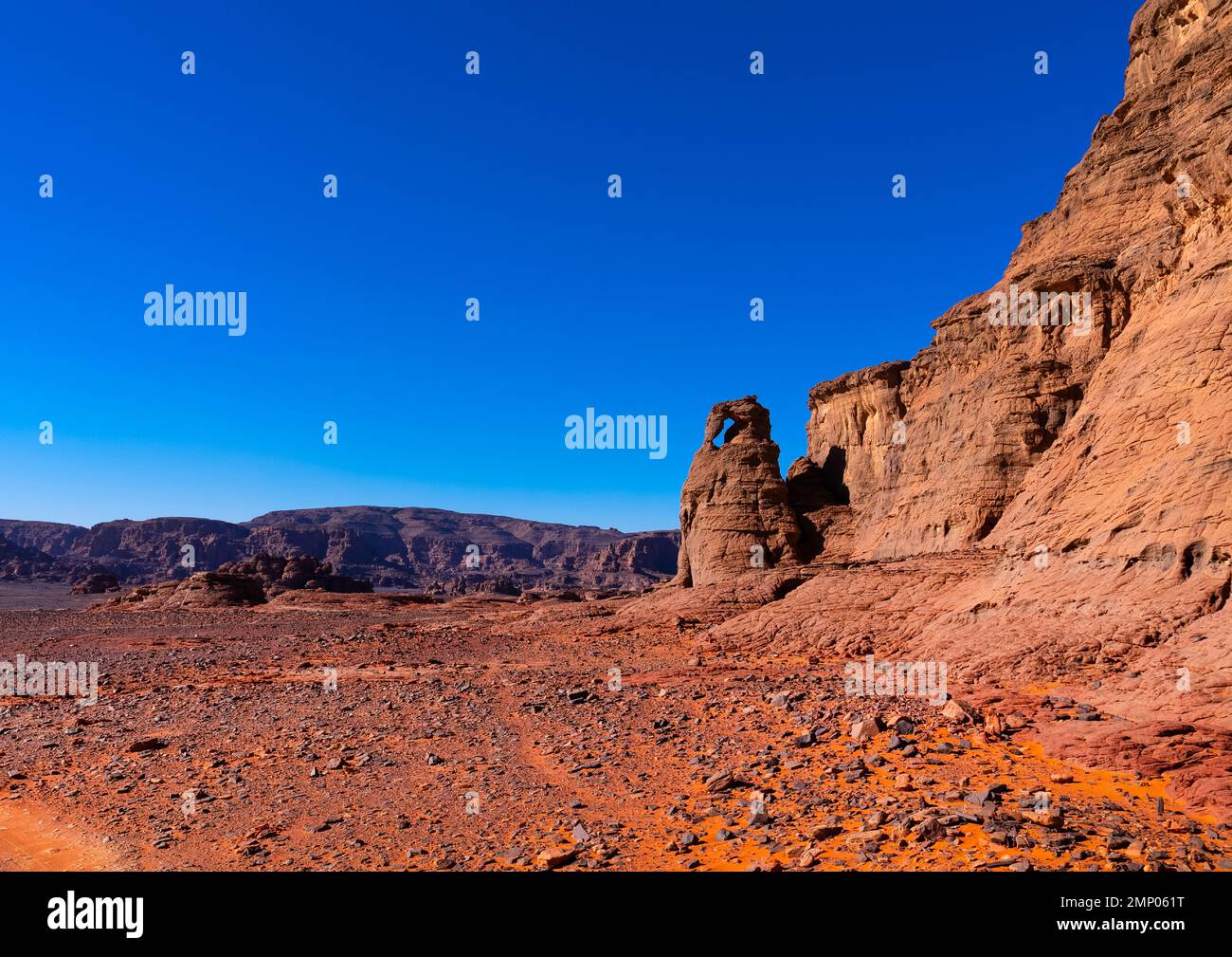 Rocks and sand dunes in Sahara desert, Tassili N'Ajjer National Park ...