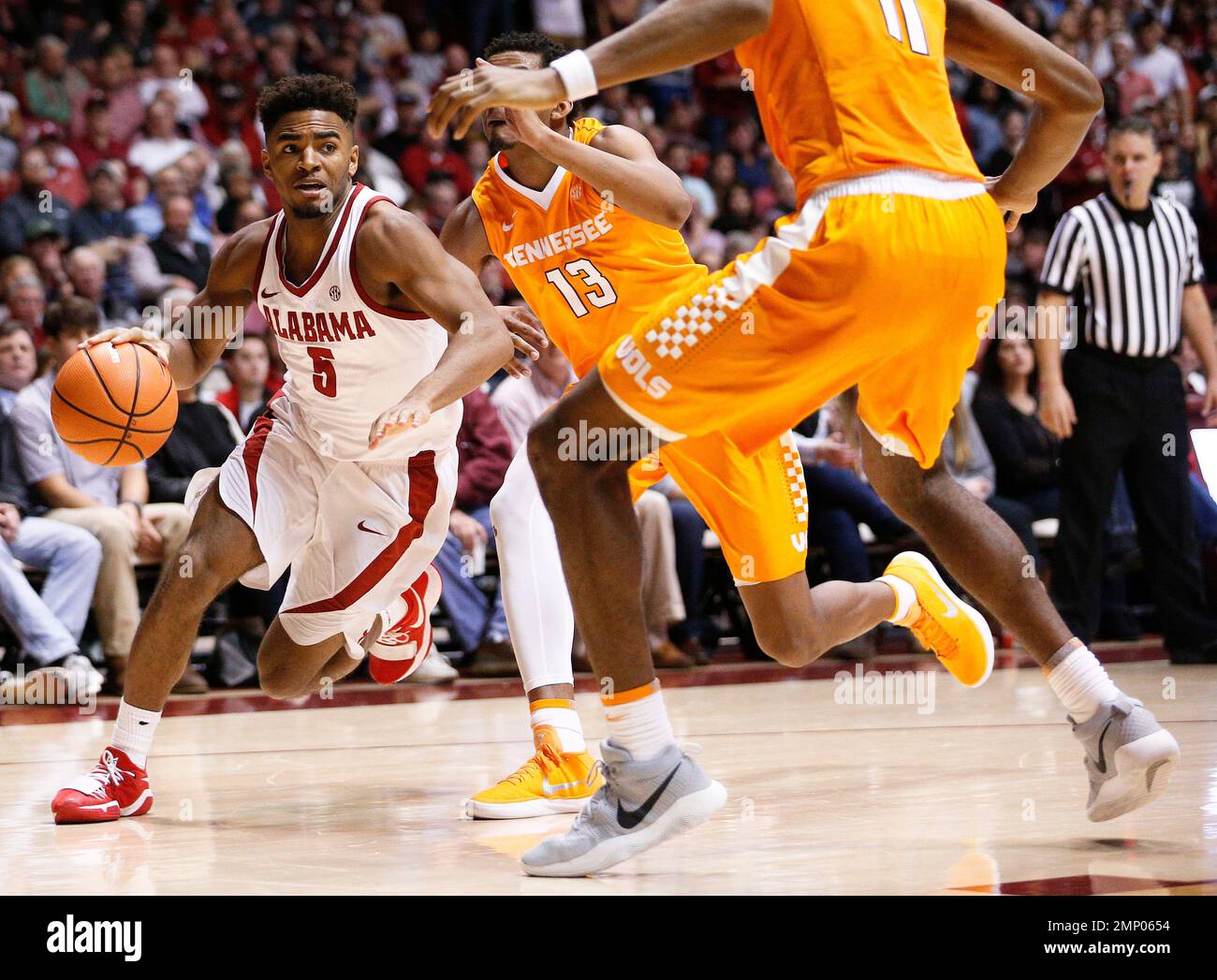 Alabama guard Avery Johnson Jr. drives against Tennessee guard Jalen ...