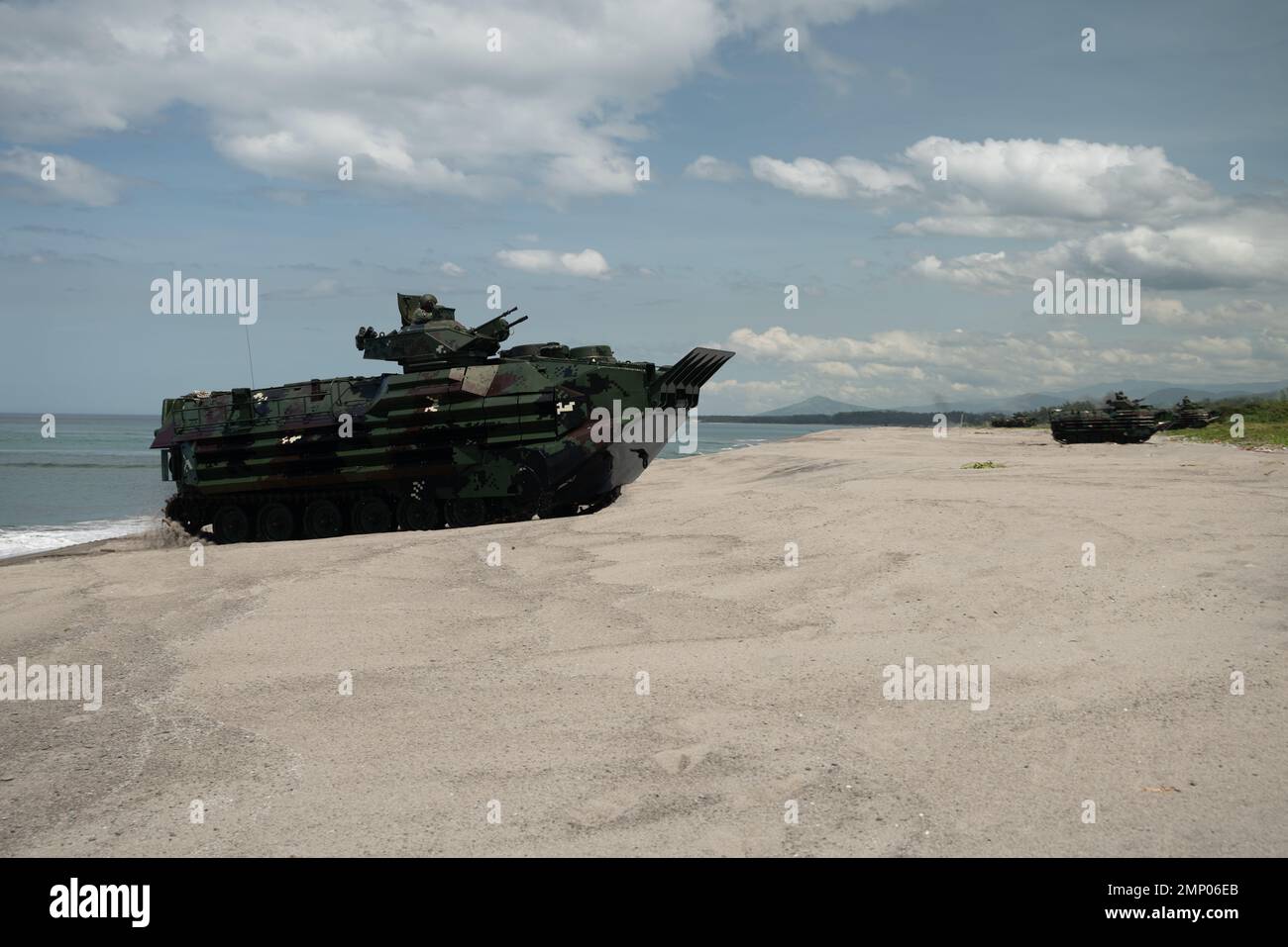 Philippine, Republic of Korea, and U.S. Marines conduct an amphibious ...