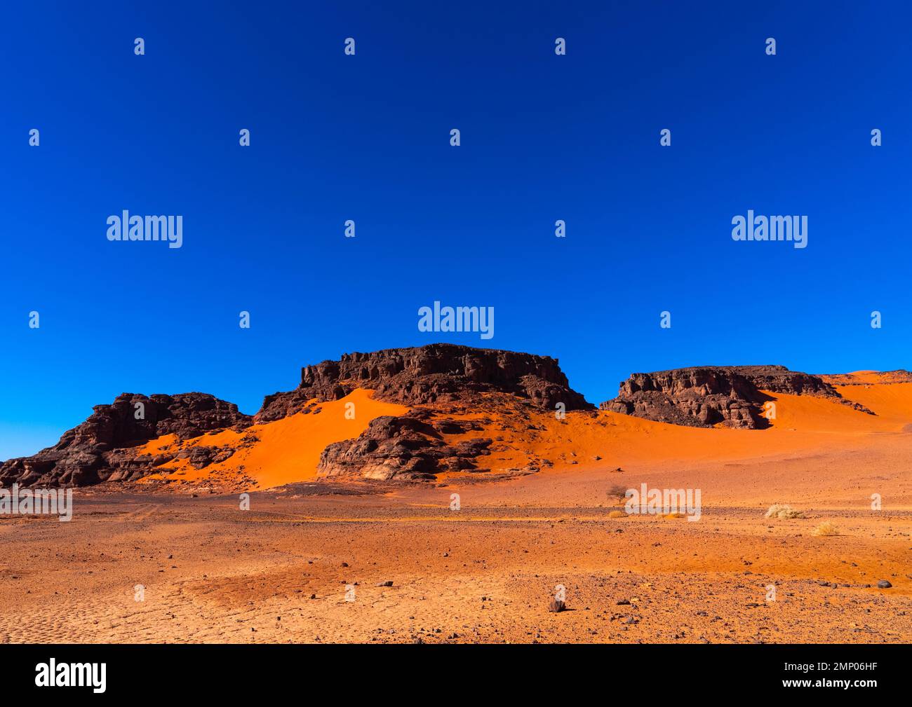 Rocks and sand dunes in Sahara desert, Tassili N'Ajjer National Park ...