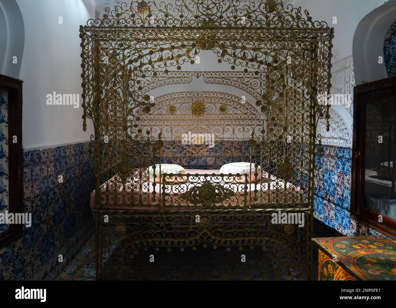 Ottoman bed hi-res stock photography and images - Alamy