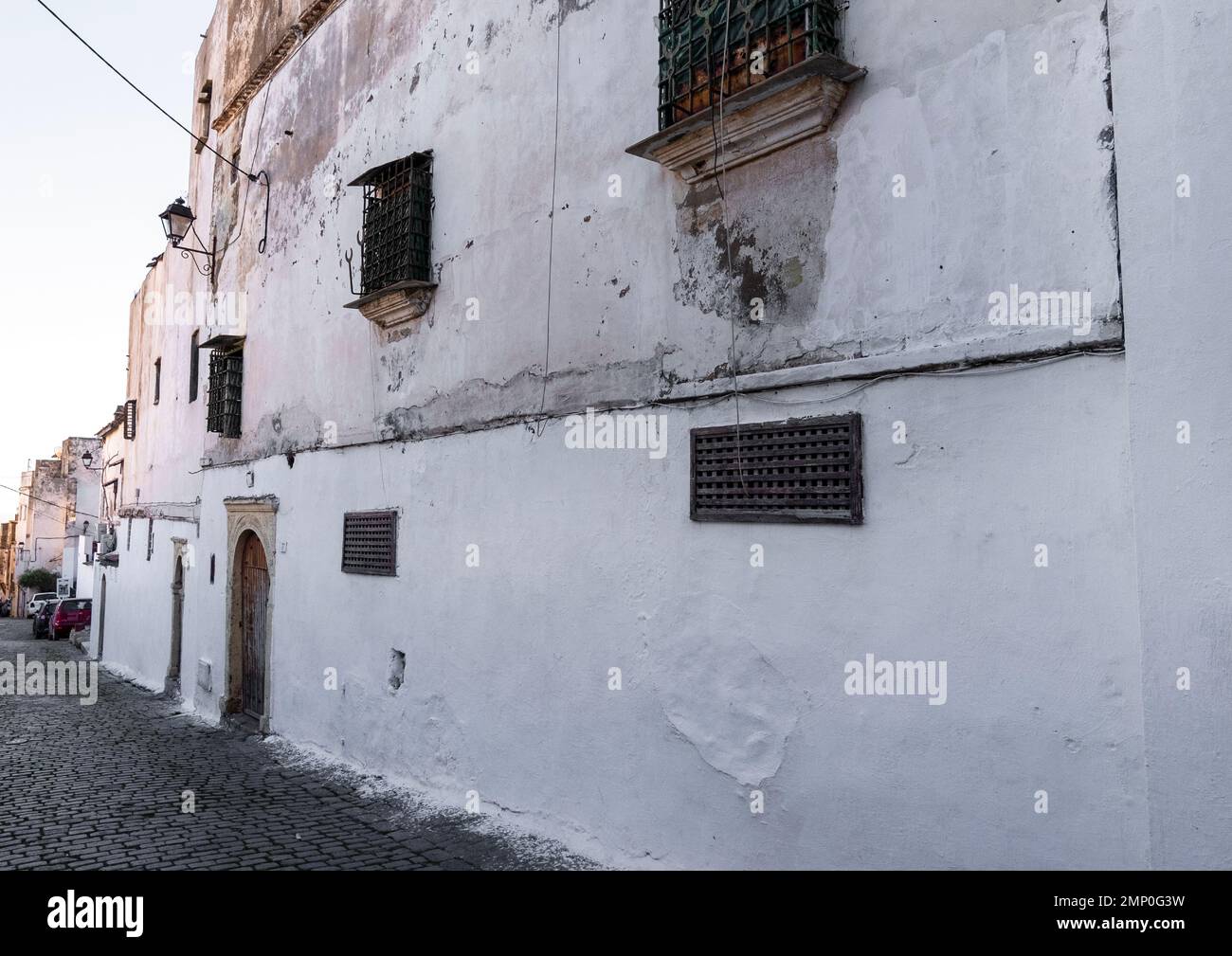 Old white buildings in the Casbah, North Africa, Algiers, Algeria Stock ...