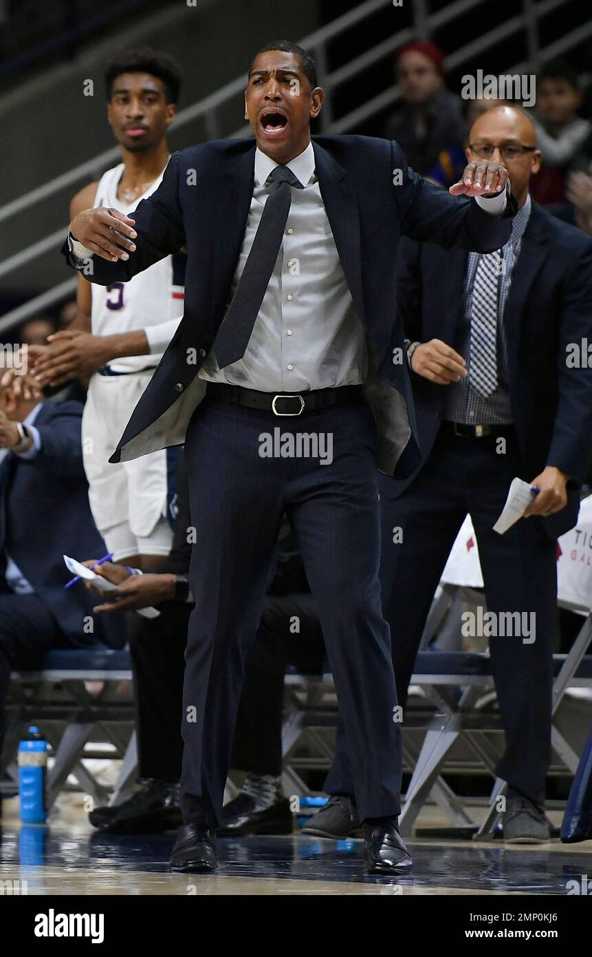 Connecticut head coach Kevin Ollie during the first half an NCAA ...