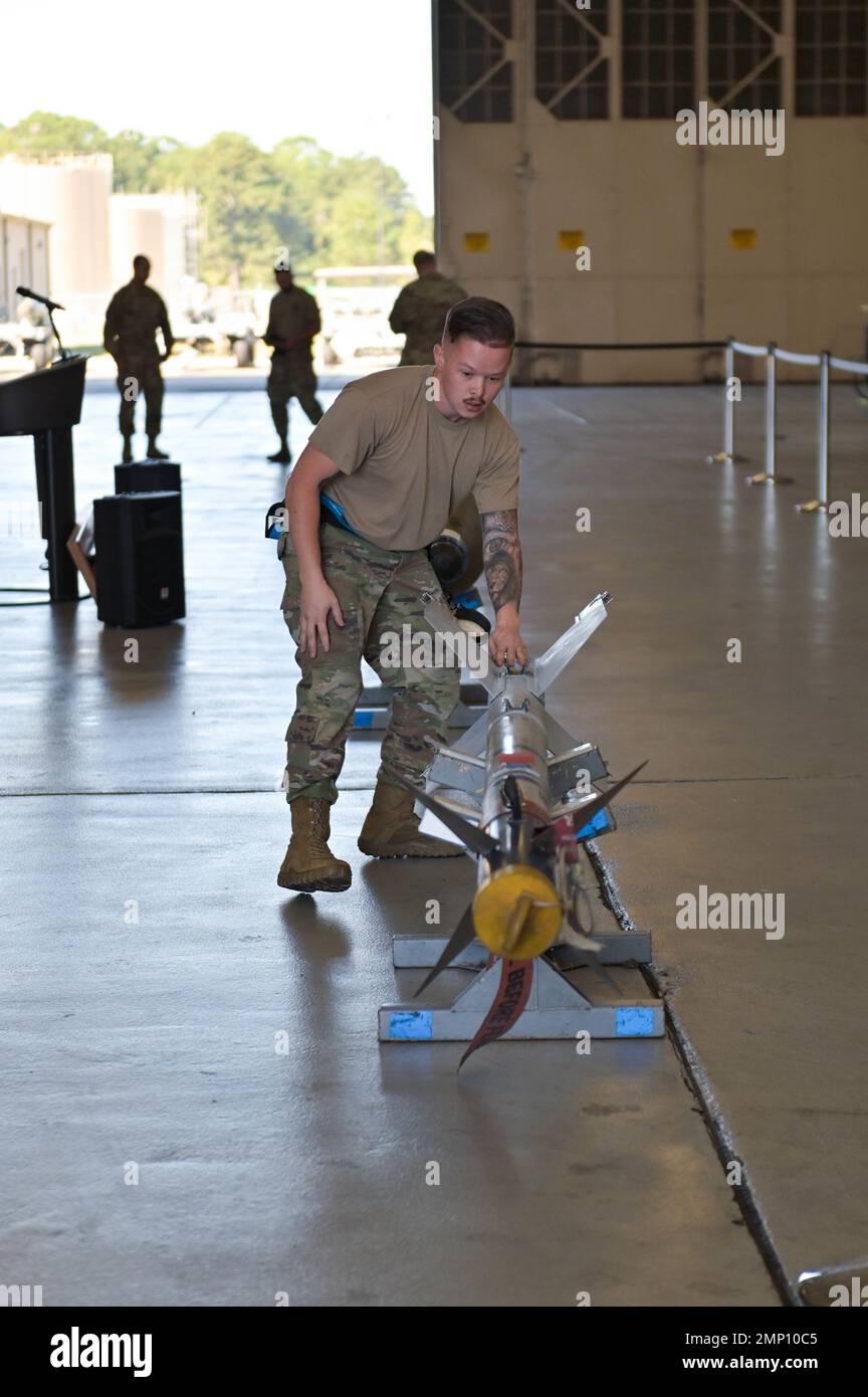 Weapons trophy hi-res stock photography and images - Alamy