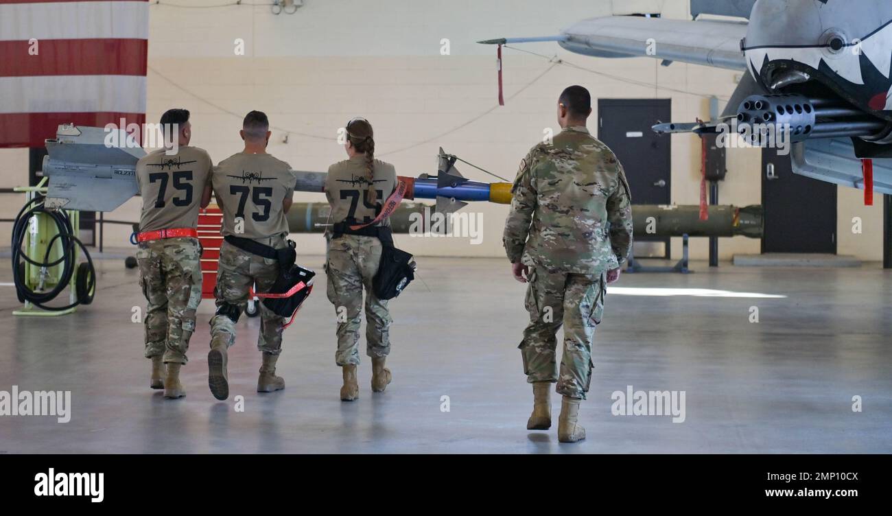 Weapon loading competitions hi-res stock photography and images - Alamy