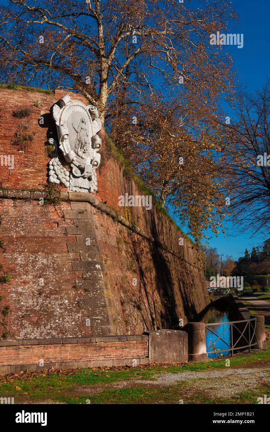 Bulwark hi-res stock photography and images - Alamy