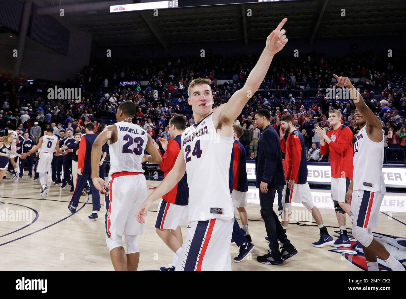 Gonzaga forward Corey Kispert (24) acknowledges the crowd after an NCAA ...