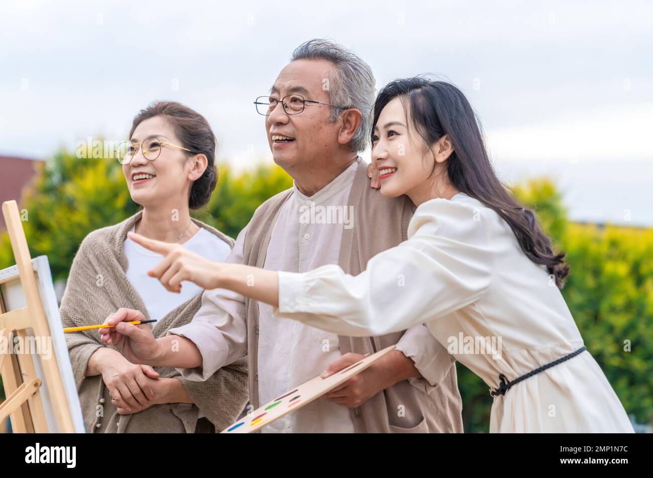 The family in the drawing Stock Photo - Alamy