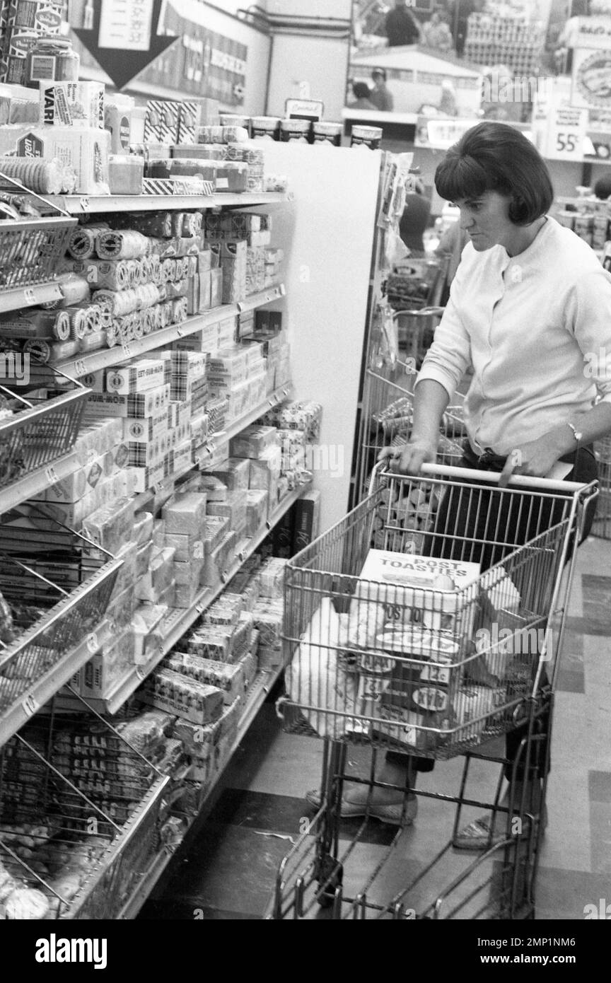 A housewife shopping in a store in Johannesburg, South Africa on May 18 ...