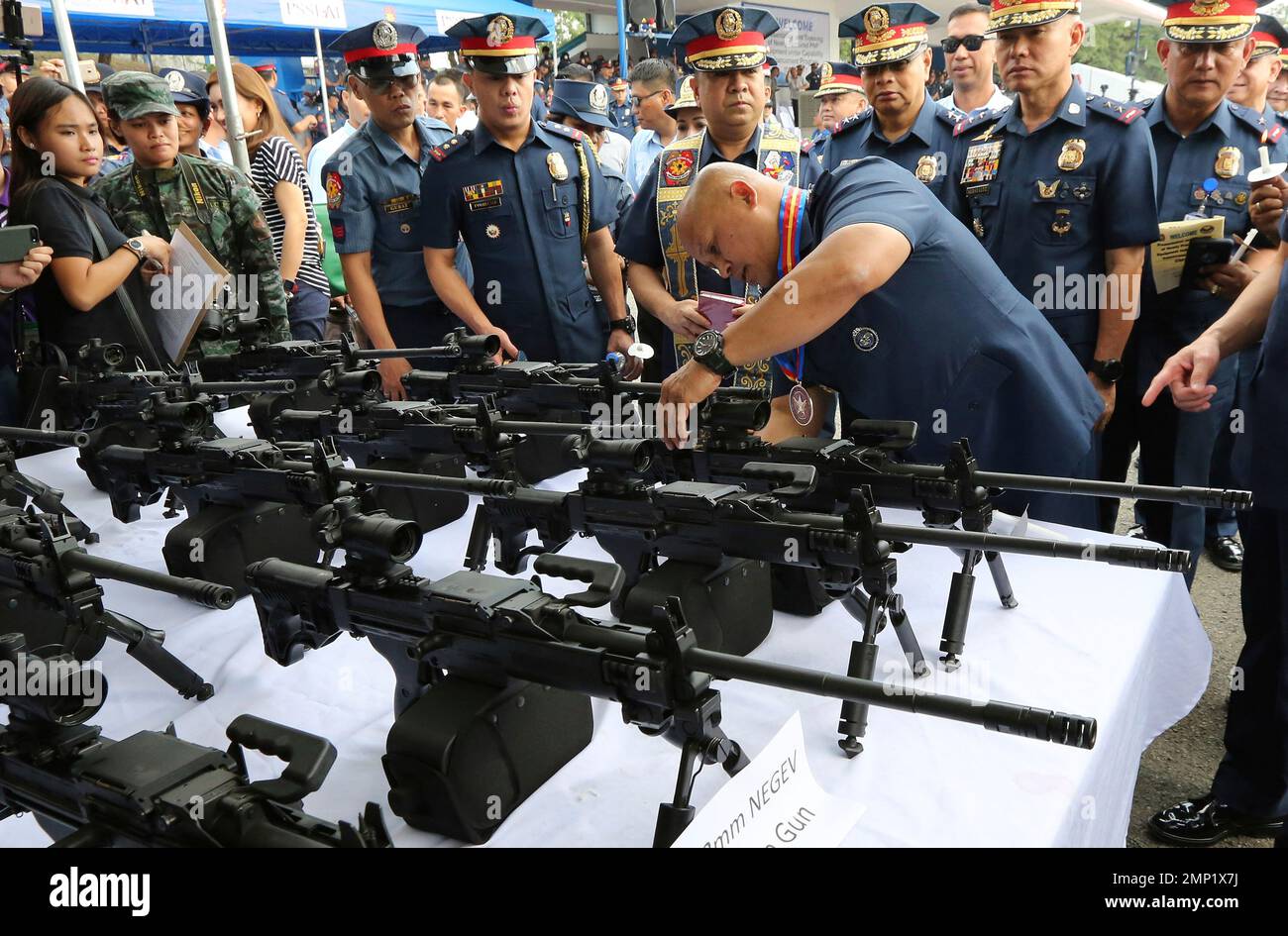 Philippine National Police Chief Director Gen. Ronald Dela Rosa, right ...