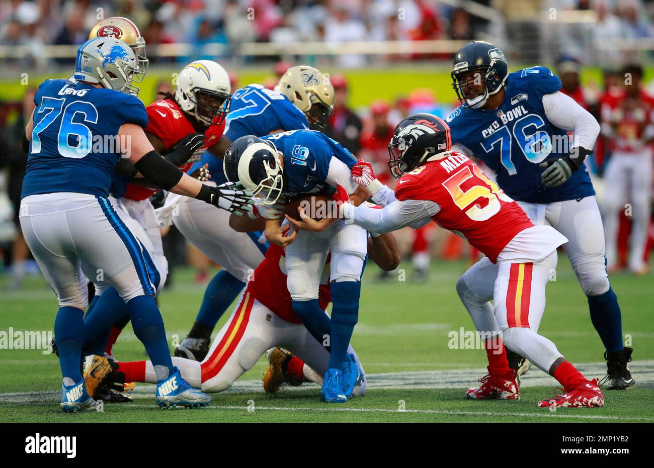 Denver Broncos outside linebacker Von Miller (58) sacks Los Angeles ...