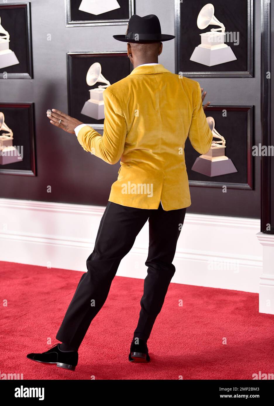 Ne-Yo arrives at the 60th annual Grammy Awards at Madison Square Garden ...