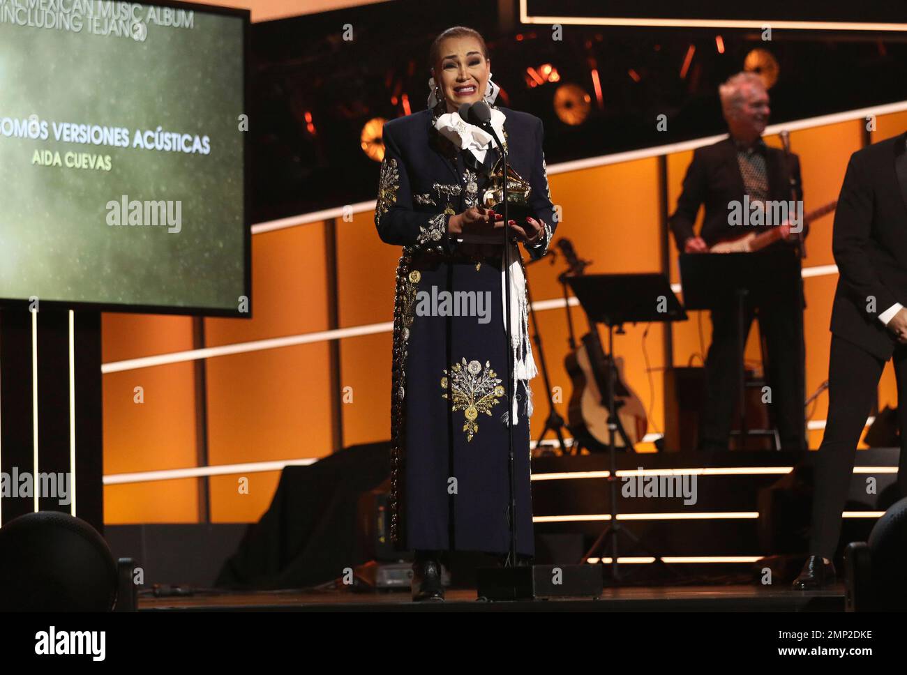 Aida Cuevas accepts the best regional Mexican music album (including ...