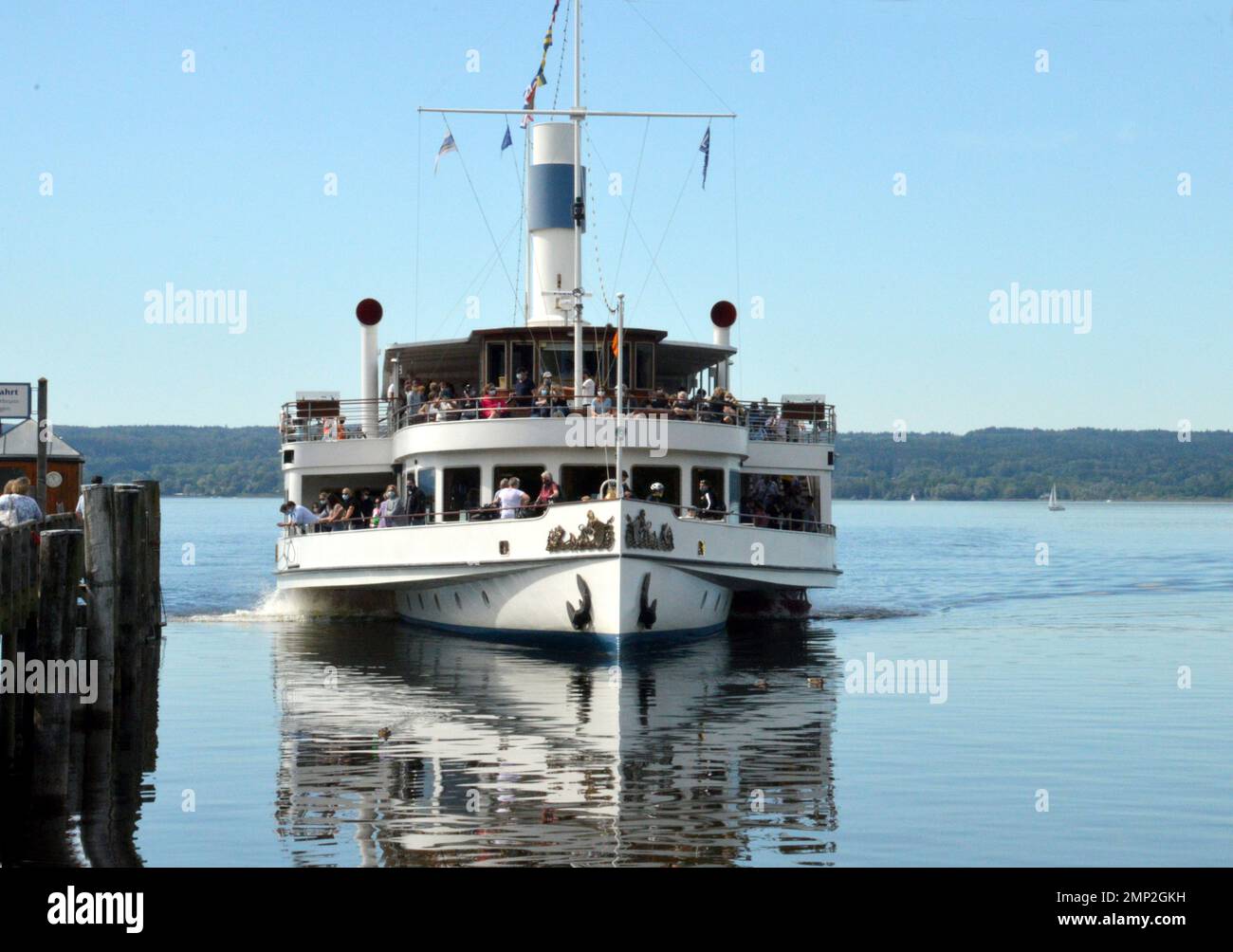 Germany, Upper Bavaria, Herrsching: MV Herrsching, side paddle-wheel ...