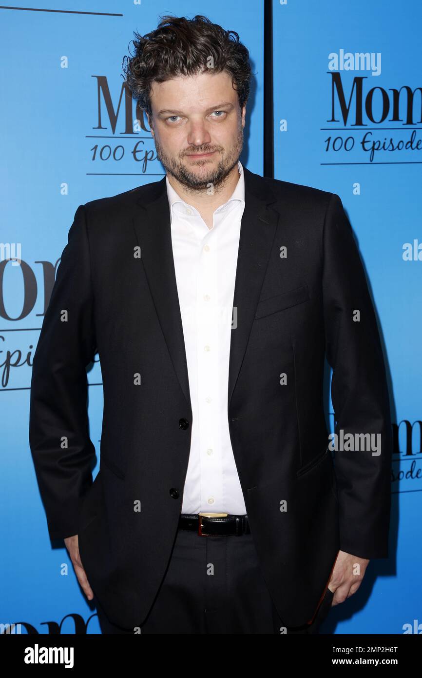 Matt Jones arrives at the "Mom" 100th Episode Celebration on Saturday ...